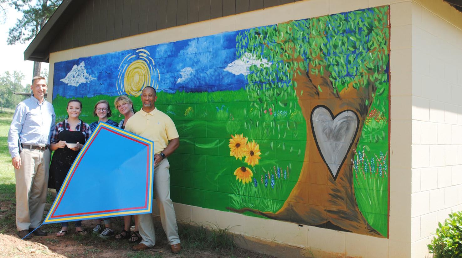 Kite Mural At Country Club Park - City of Forsyth